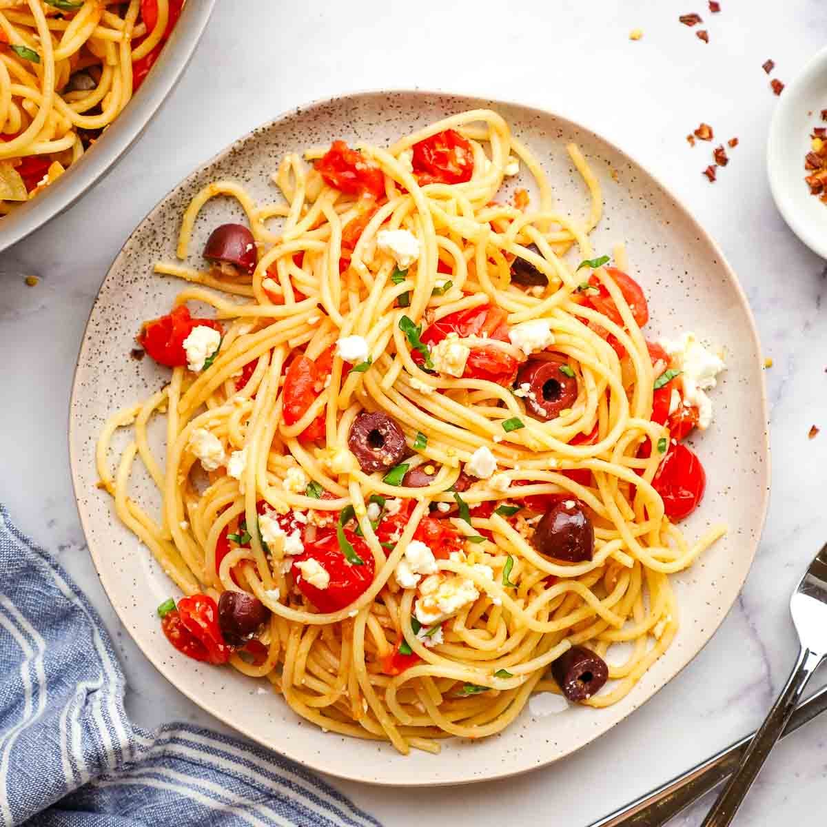 Greek Spaghetti - homemestic.com