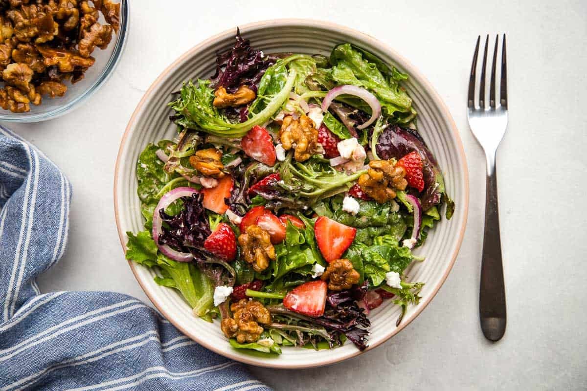 Strawberry Goat Cheese Salad - homemestic.com