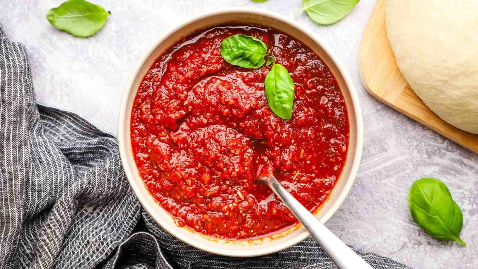 5-Minute Pizza Sauce from Tomato Paste - homemestic.com